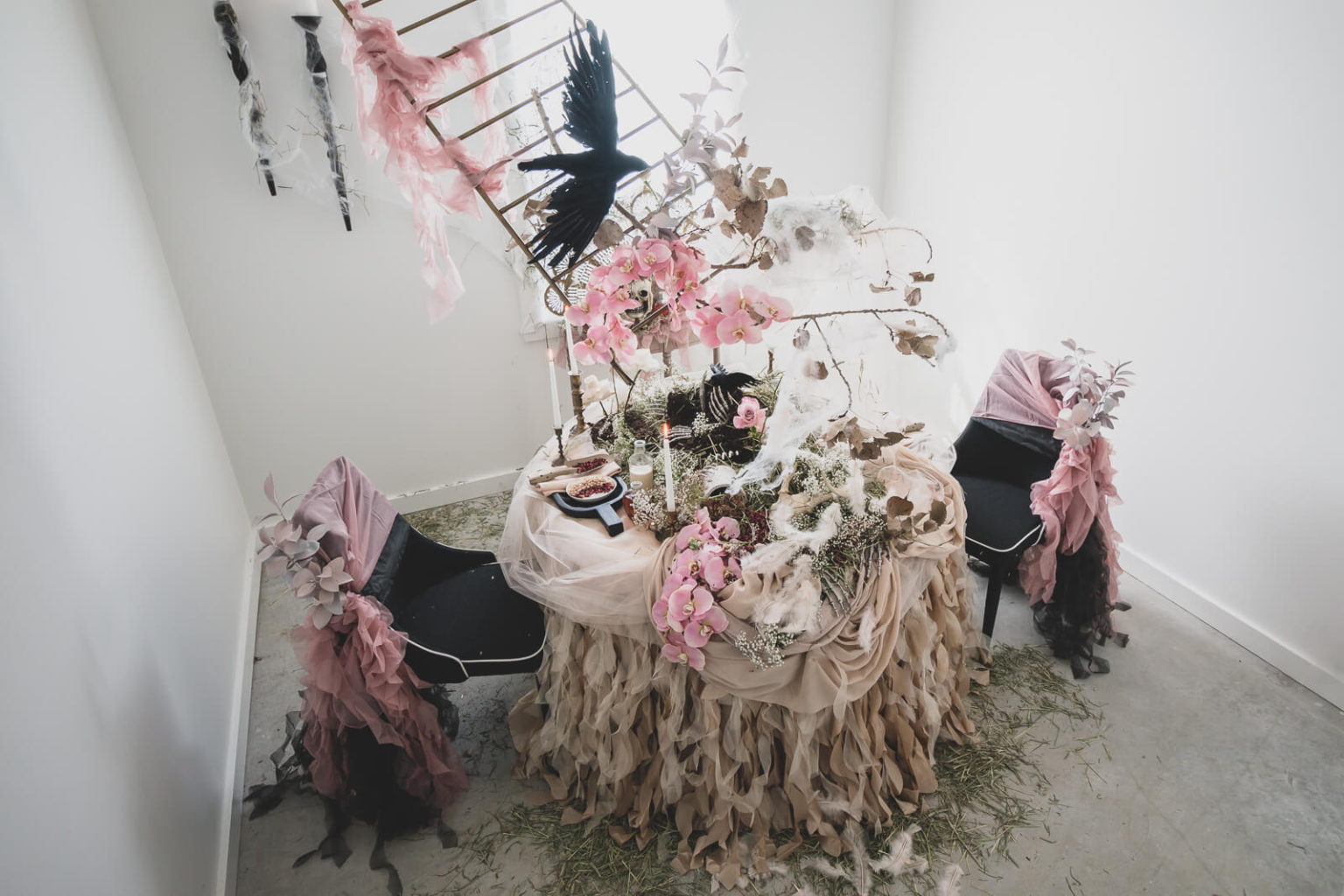 Best Halloween Table Designs (of all time!) | Destination Wedding ...