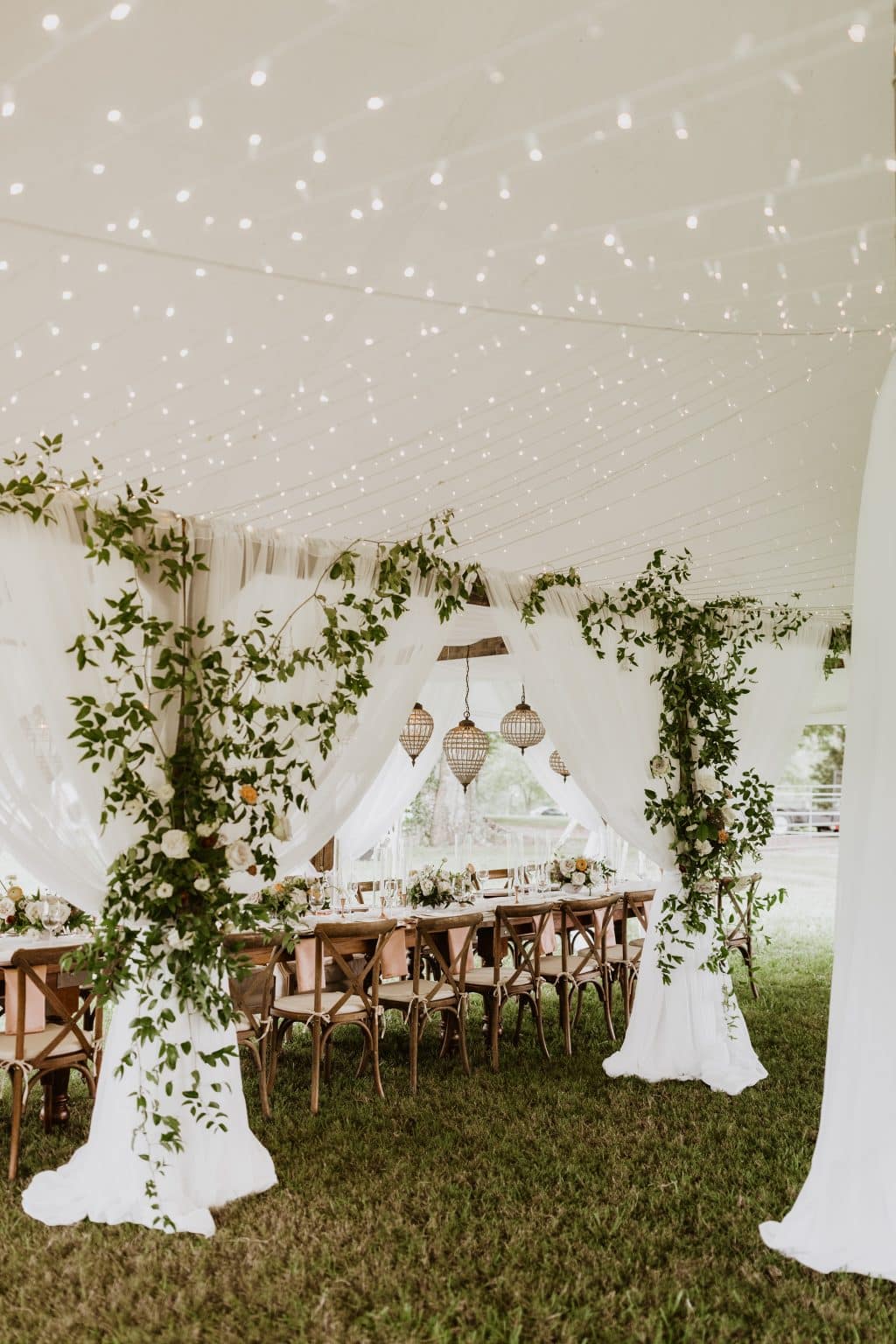 Glam Backyard Wedding Under Twinkle Light Tent In Nashville ...