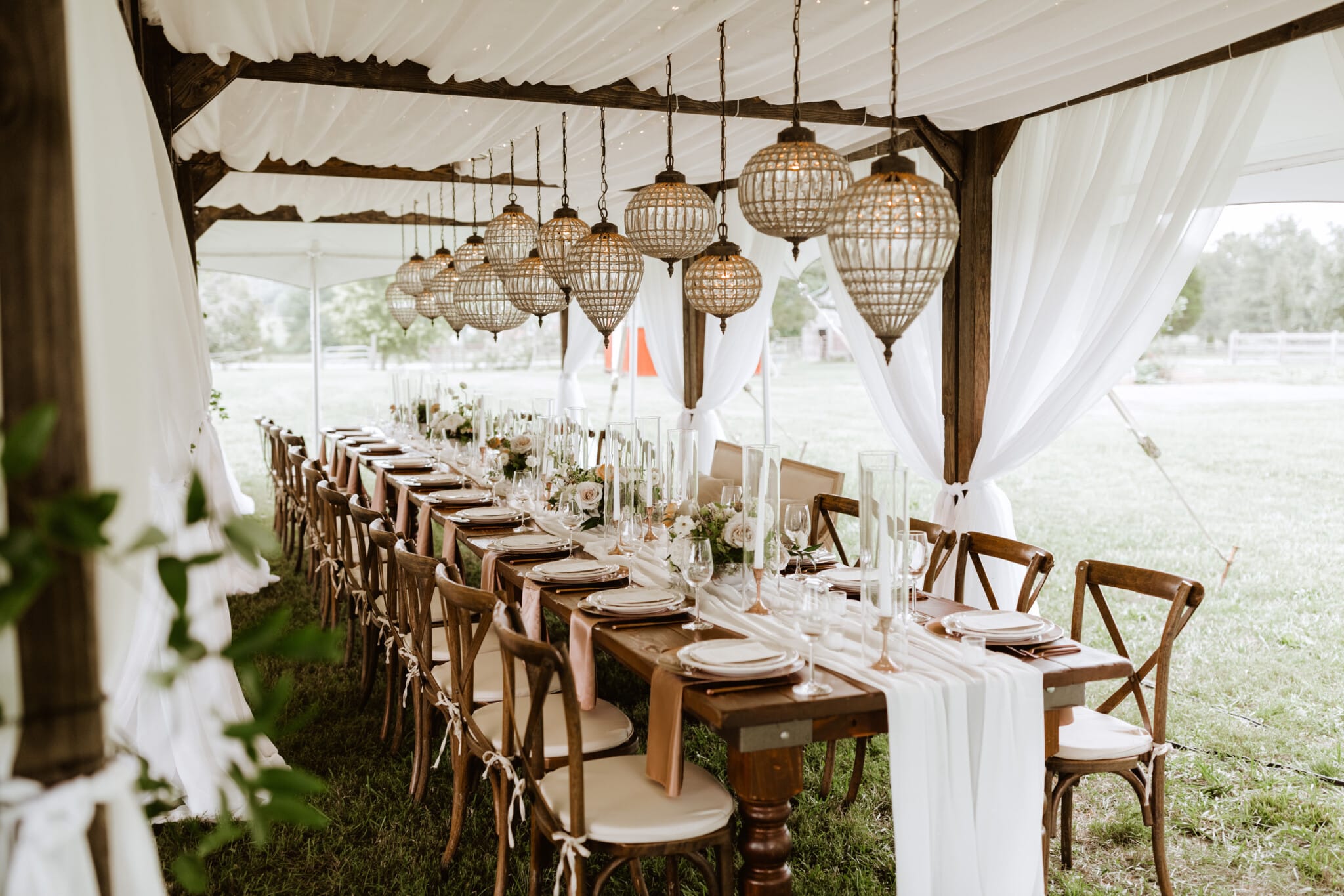 Glam Backyard Wedding Under Twinkle Light Tent In Nashville ...
