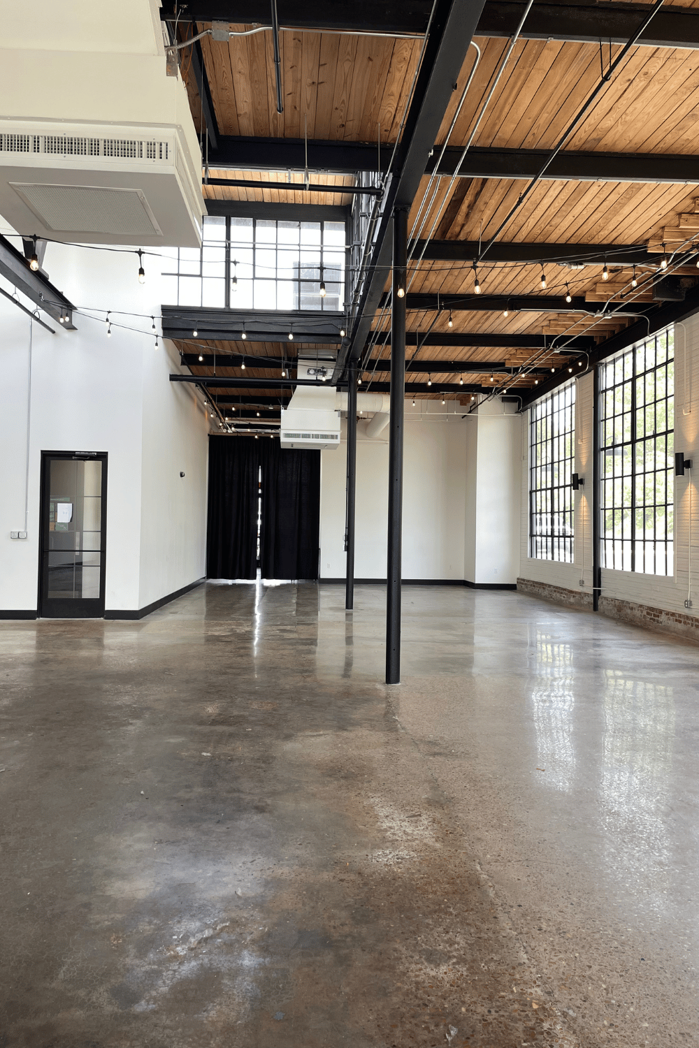 Nashville Wedding Venue Tour: OZARI | Destination Wedding Planner for Adventure Couples